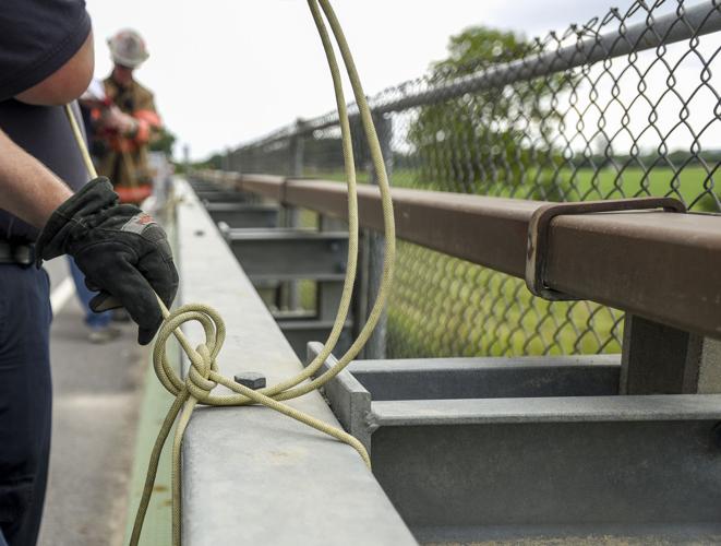 Motorcade honors slain state police trooper | News | nny360.com