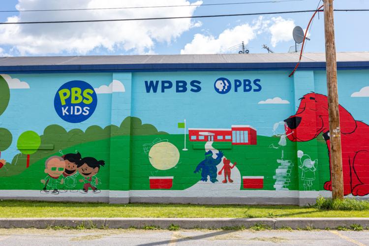 Muralist hopes to add vibrancy to Watertown with work at WPBS ...