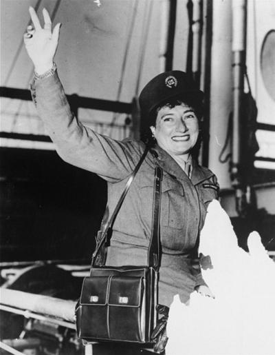 Ruth Gruber dies; accompanied WWII Jewish refugees to home in Oswego ...