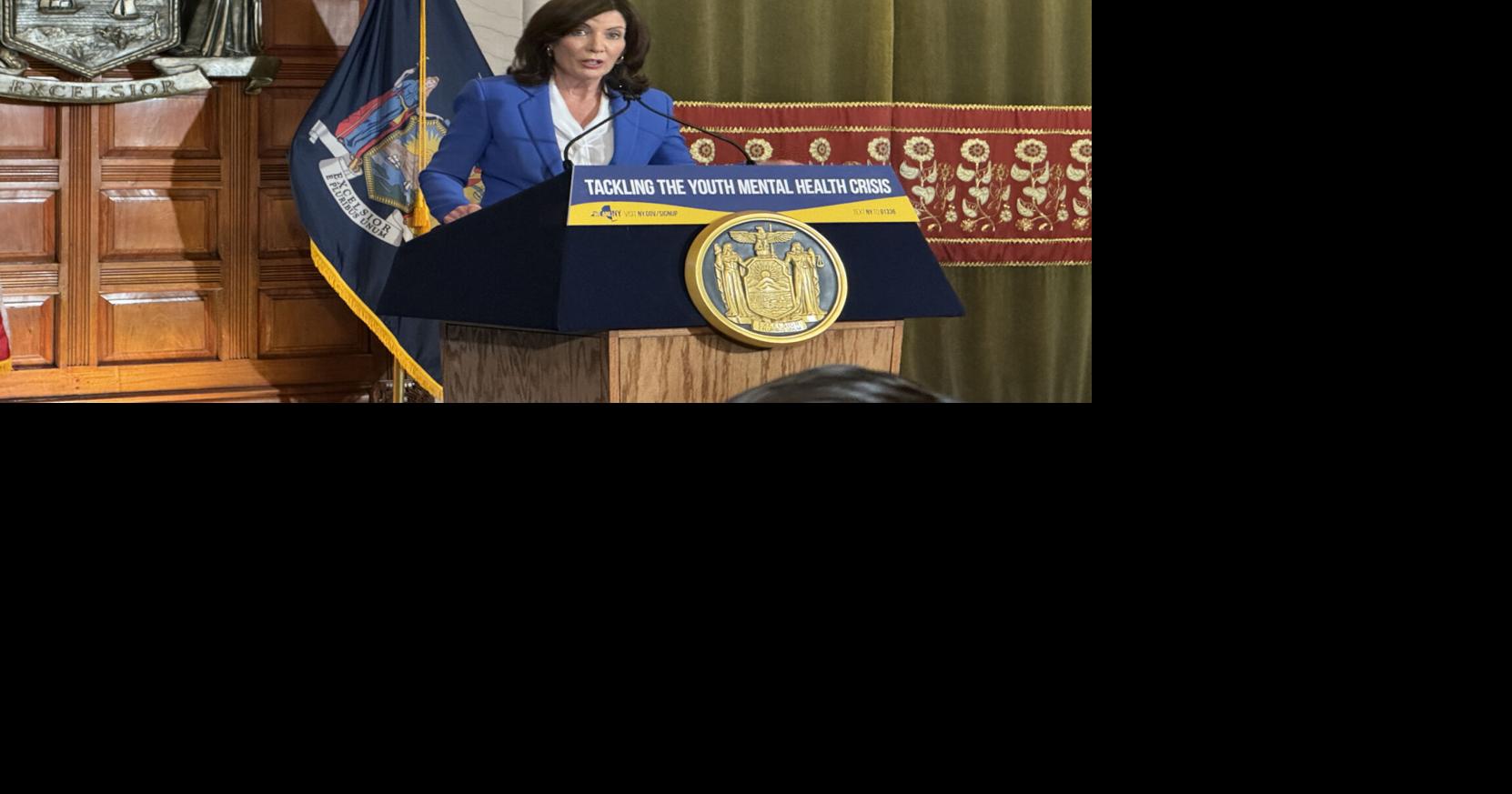 Hochul’s poll numbers continue decline, but voters approve of some of ...