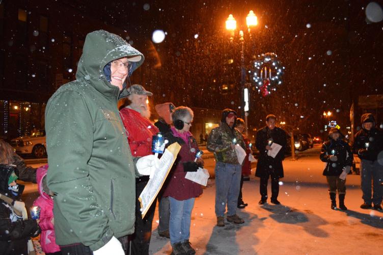 Memory Tree Lighting ceremony held in Carthage | News | nny360.com