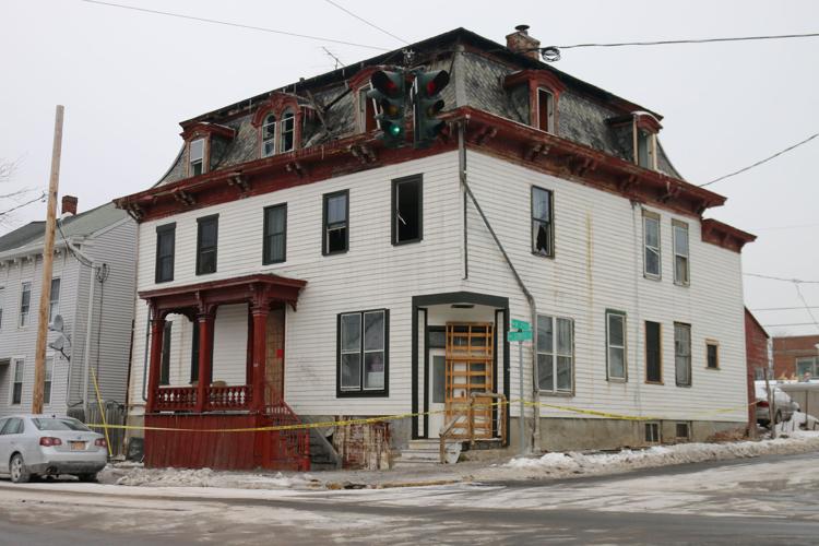 3 firefighters hurt in State Street blaze | | nny360.com
