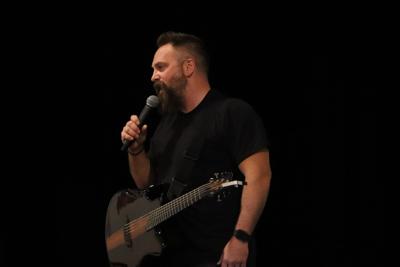 Jared Campbell performs at Sandy Creek Elementary | Education | nny360.com