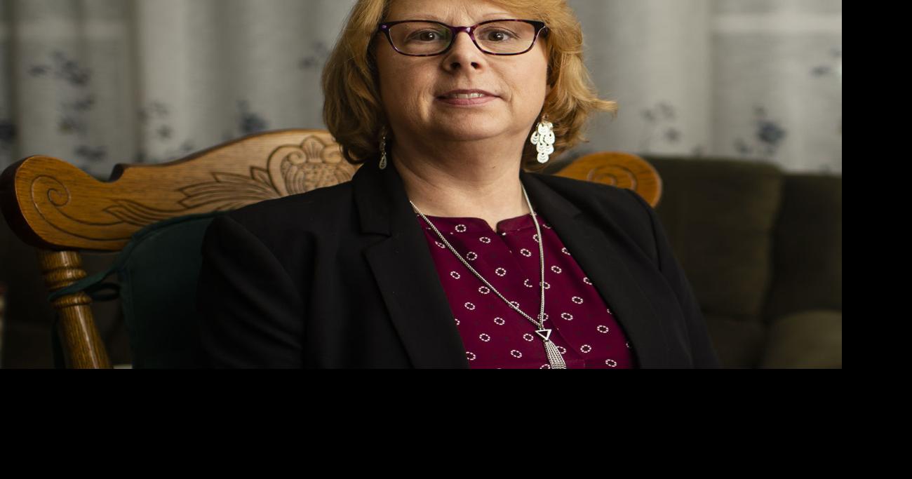 Michelle Slade recalls helping woman out of burning house | Oswego ...