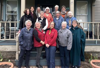 ‘Raiders’ from 7 states explore Handweaving Museum’s collections | Arts ...