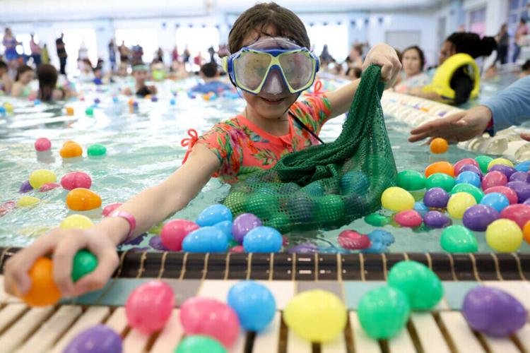Diving for Easter eggs | Kidscontent | nny360.com