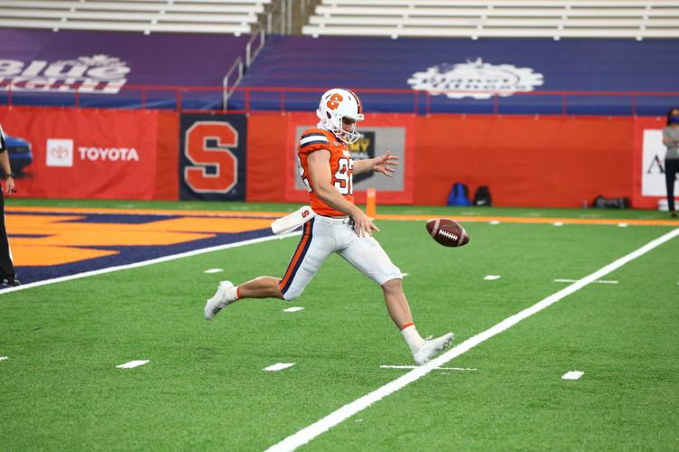 College football: Syracuse punter Cooney overcomes cancer, exhibits ...
