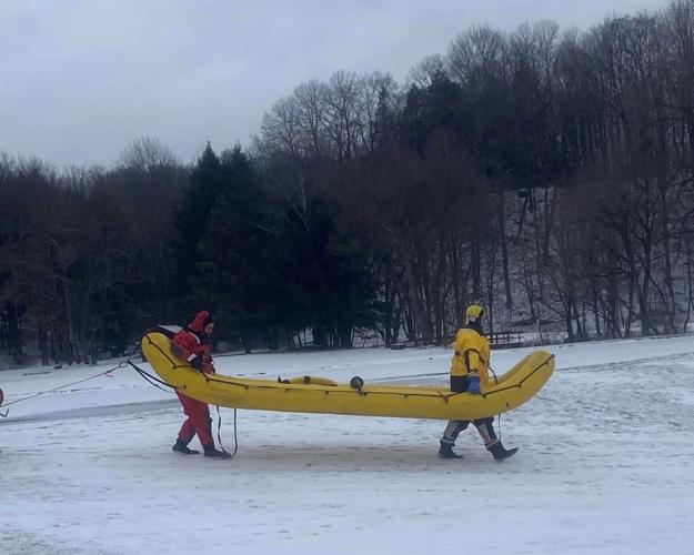 Lewis County Fire departments practice ice rescues | Community Notes ...