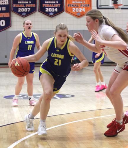 Lisbon girls survive, boys stopped in basketball regionals | High ...