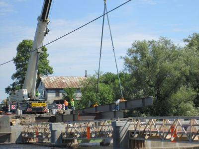 Eel Weir Bridge Hits Deck Phase | News | nny360.com