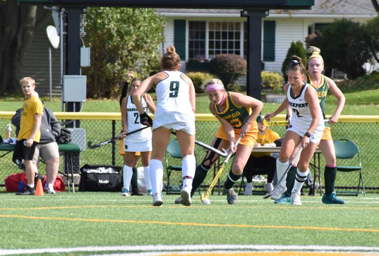 College sports roundup: Field hockey duo highlights Oswego fall honors ...