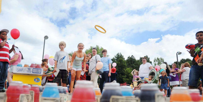 4 vintage lawn games that will keep the fun going outdoors | Home and ...