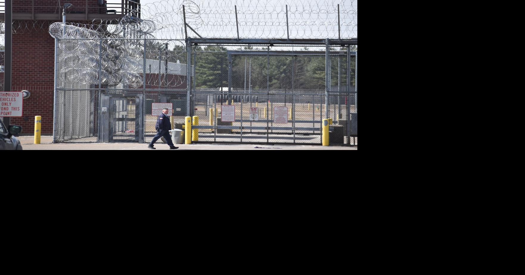 State prisons plan lockdown for eclipse; six inmates sue to view event ...