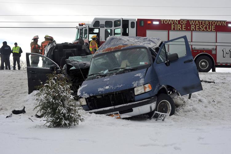 Two injured in Rutland car crash | News | nny360.com