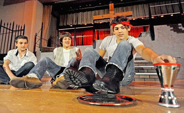 Alex Bay students fall for drama | Arts and Life | nny360.com