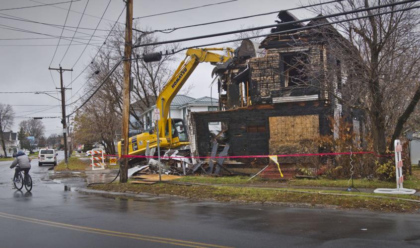 Fire-gutted East Orvis Street building in Massena demolished on Monday ...