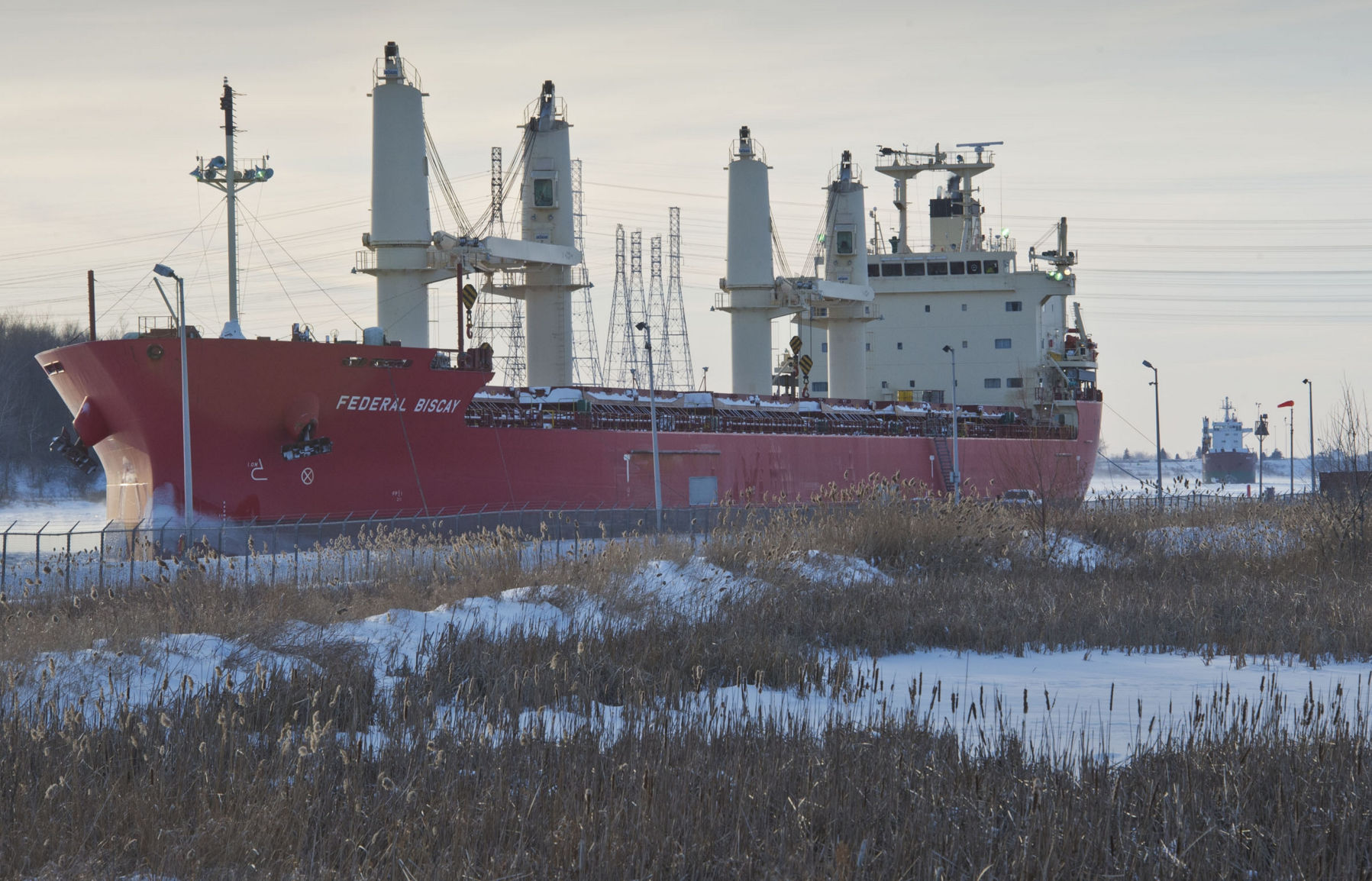 Freighter finally freed from Snell Lock | News | nny360.com