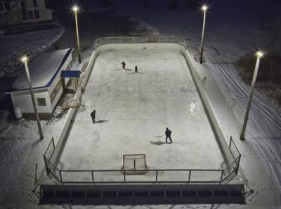 PHOTO: Skaters take the ice in Helena | Photo and Video | nny360.com