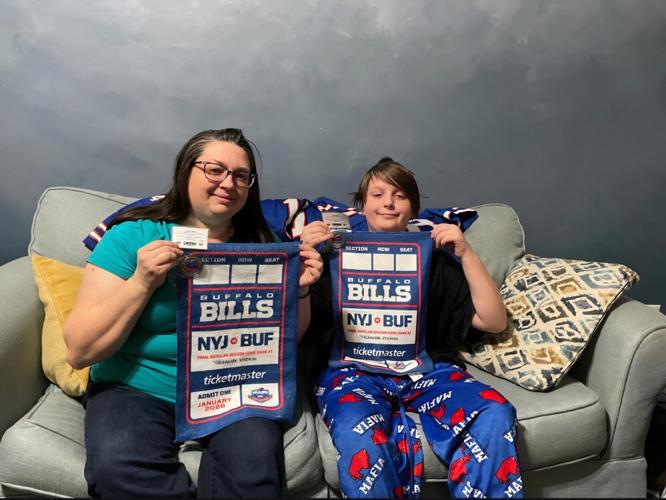 Pro football: Watertown’s Godeks look to playoffs after helping Bills ...