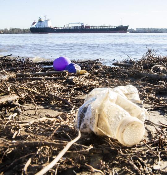 How polluted with plastic is the Mississippi River? Residents can help ...