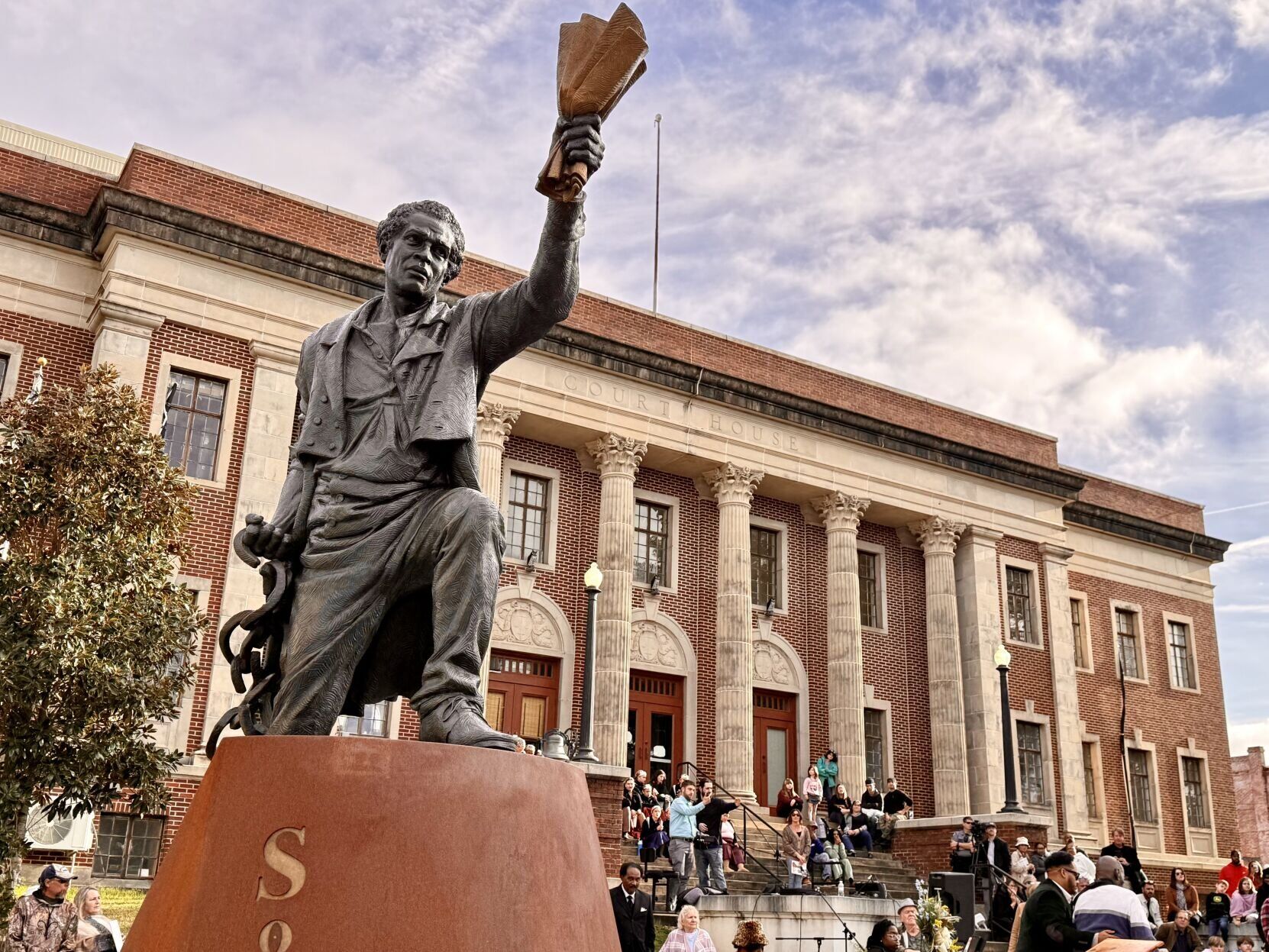Avoyelles Parish honors Solomon Northup with bronze statue | News ...