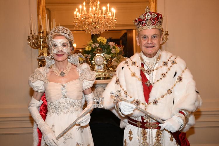 Nell Nolan; Olympians Ball, Caliphs of Cairo ball, Les Mysterieuses ...