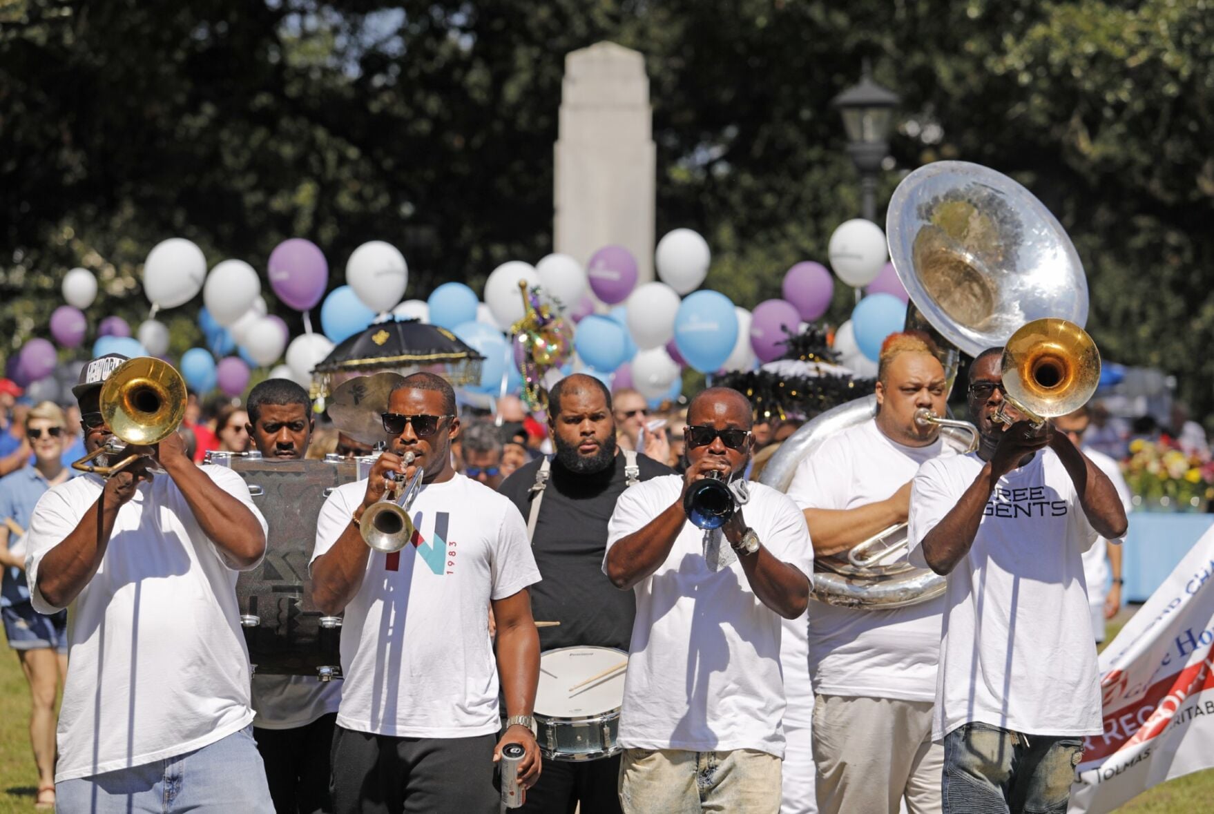 A New Orleans monument honors veterans at an Uptown park | Blake ...