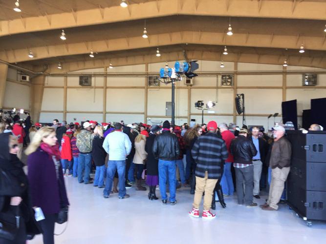 Photos: 1,000s turn out for Donald Trump, big-name politicians at Baton ...