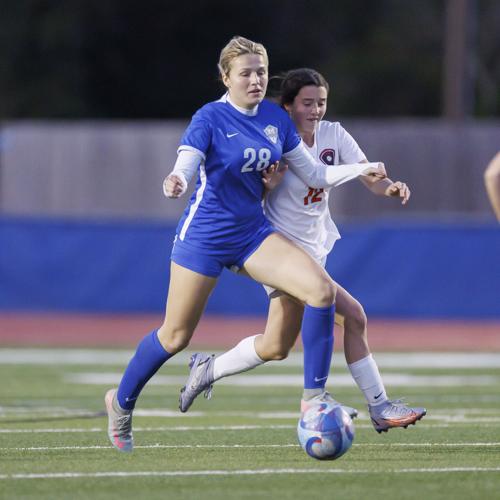 A second-half goal gave Mandeville a 1-0 district win | St. Tammany ...