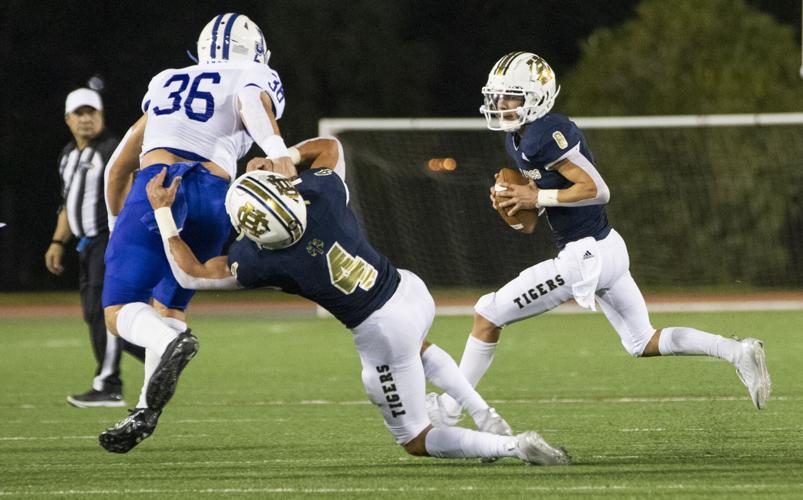 Efficient Jesuit rolls past Holy Cross: 'It’s great to see the team ...