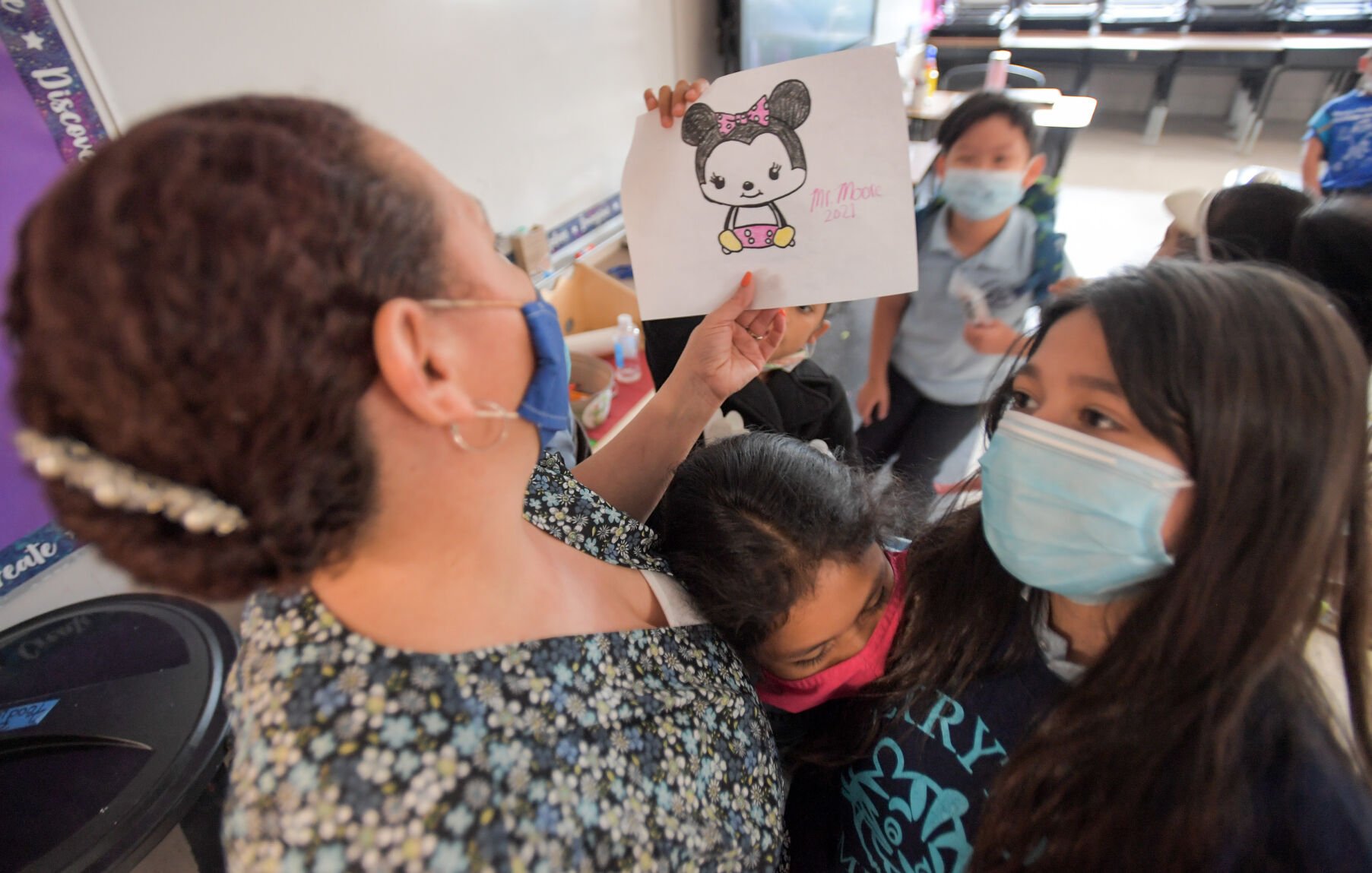 Photos: Students and Teachers Share Emotional Farewells on Last Day of ...