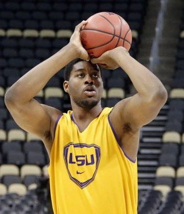 Now at the right size, LSU's Elbert Robinson hopes to be in the right ...
