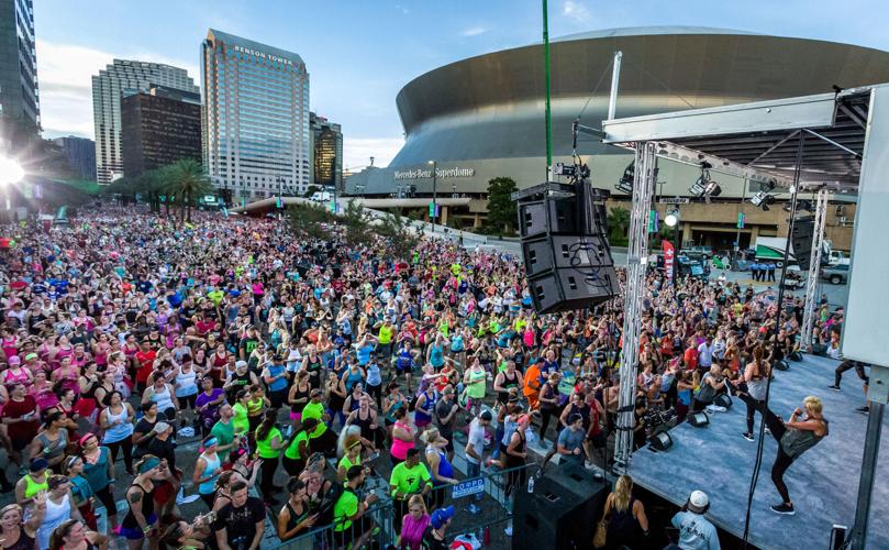 Photos: Rise & grind: 20,000 get active at the Mercedes-Benz Superdome ...