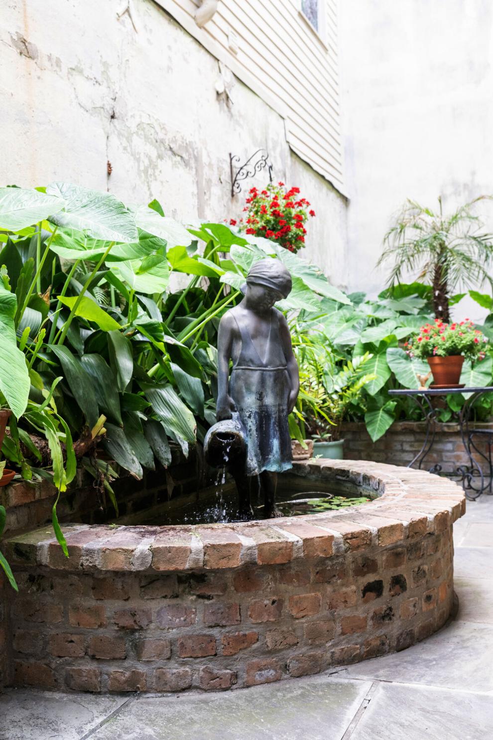A tropical hideaway lies behind an 1831 Quarter townhouse | Home/Garden ...