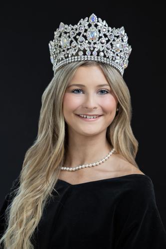 Okeanos crowns queen with floral tradition at coronation | Mardi Gras ...