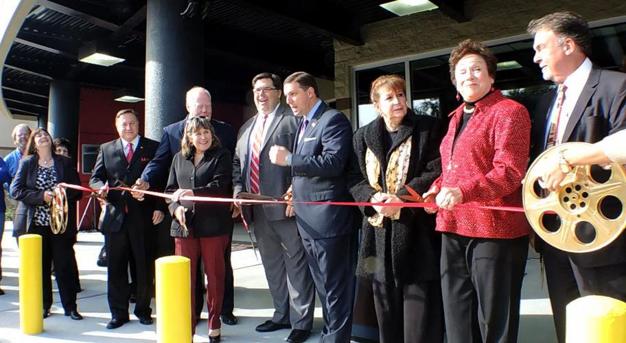 New Kenner movie theater opens its doors, as officials trumpet 'cutting ...