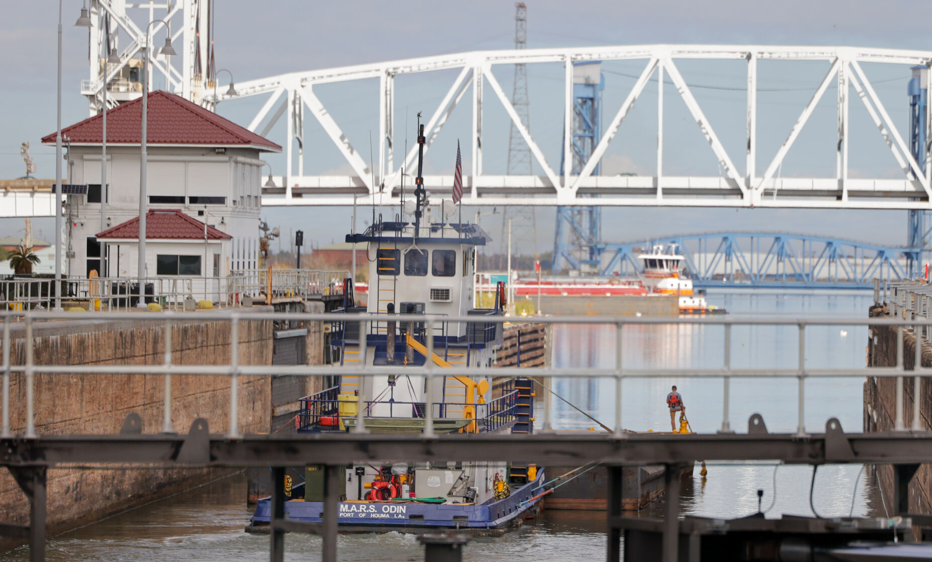 Controversial plan to replace New Orleans canal lock revived ...