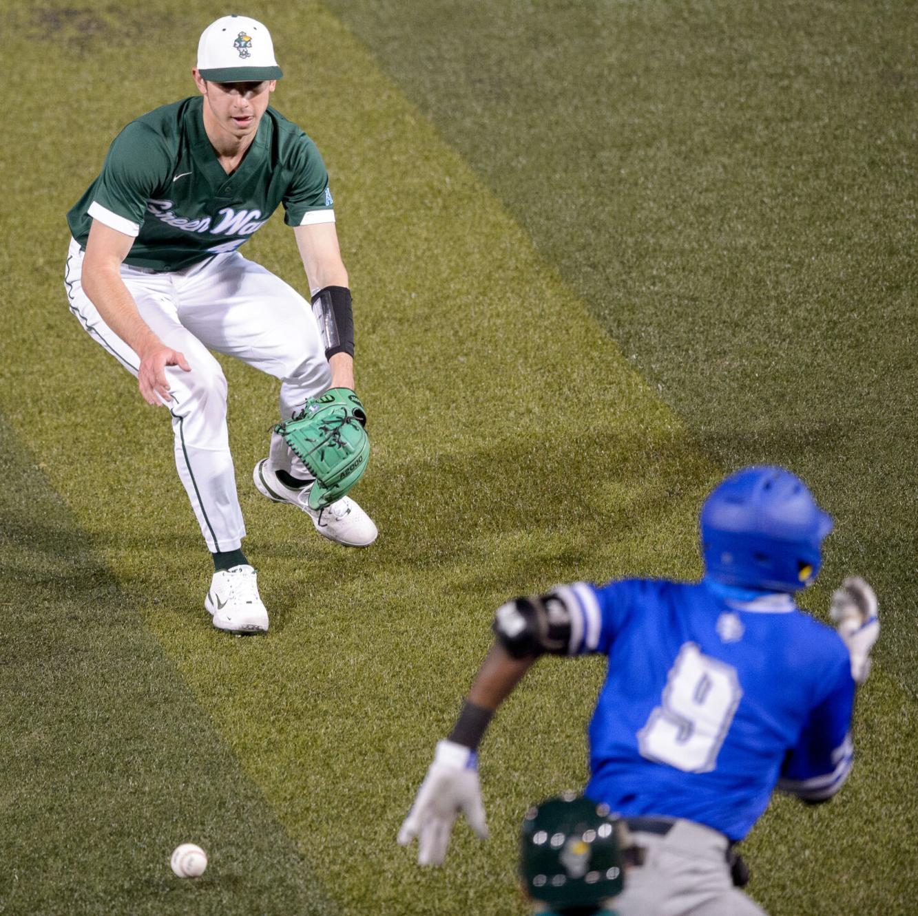 Tulane closer Zach DeVito to transfer to Georgia; freshman outfielder ...