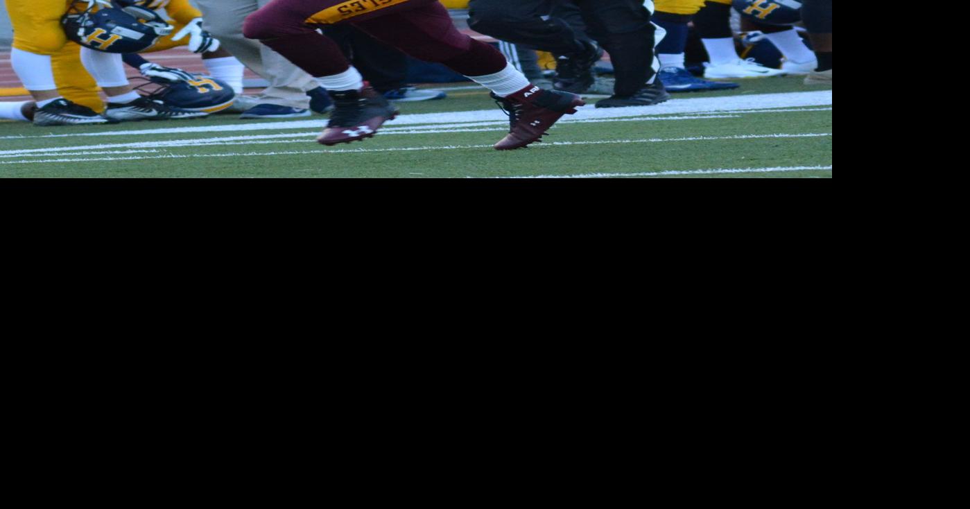 McDonogh 35 vs. Higgins at Hoss Memtsas Stadium | Photos | nola.com