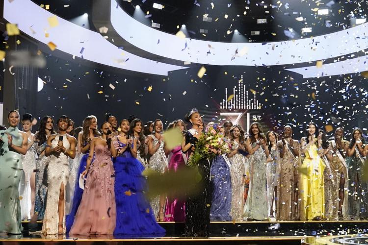 In Miss Universe contest in New Orleans, crowd cheers winner ...