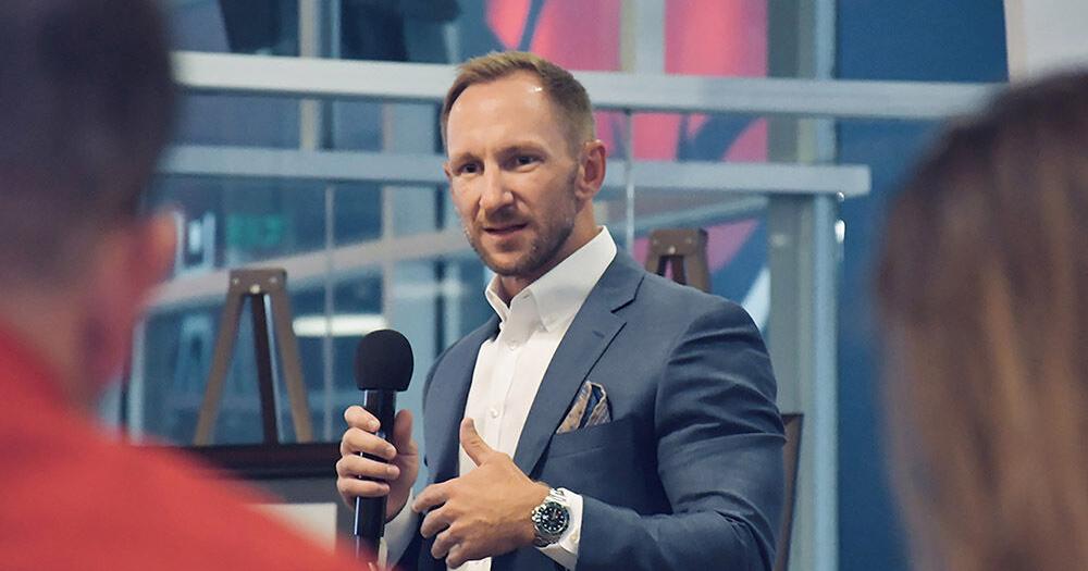 Covington alumnus Corey Leonard inducted into Arkansas State Hall of ...