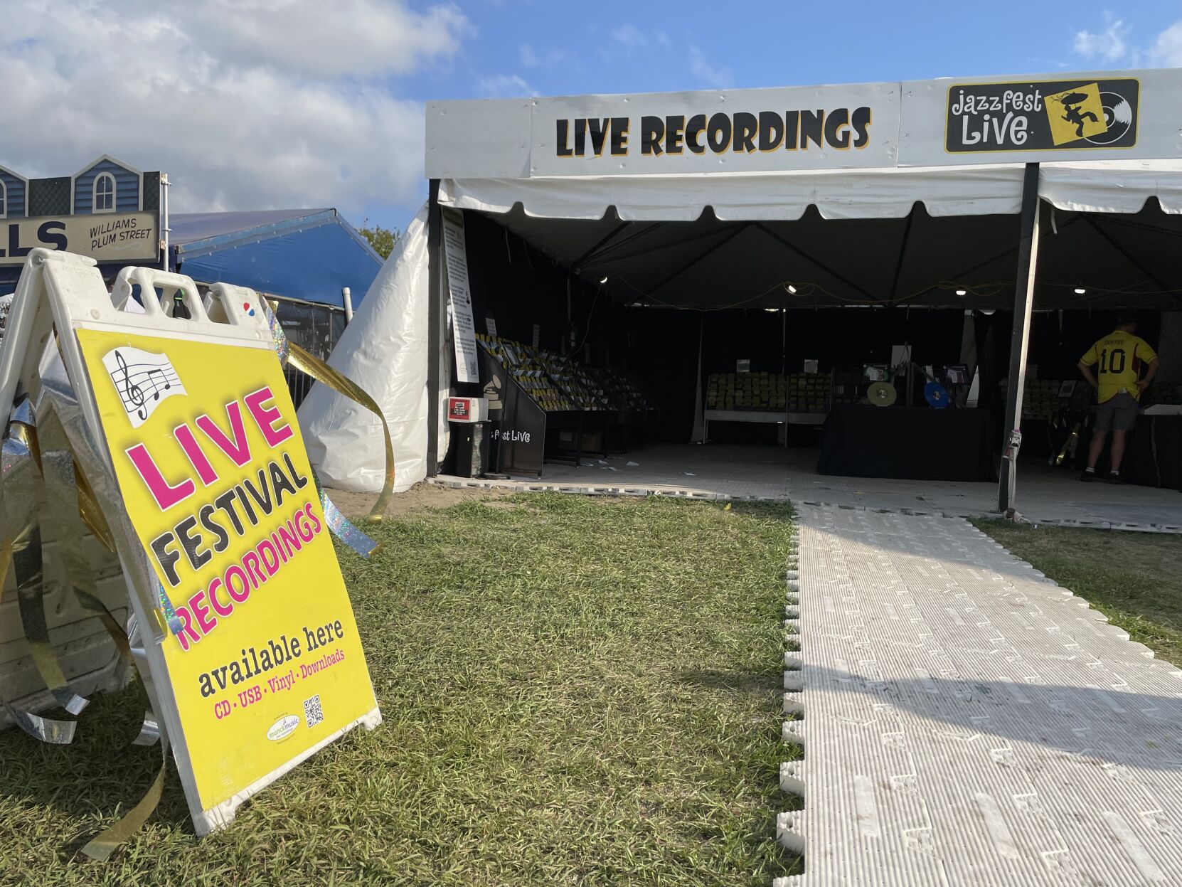See 2024 New Orleans Jazz Fest attendance, next year's dates ...