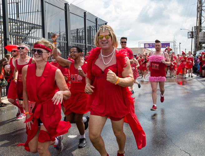 Seeing Red: 3,000 runners dash, stroll through French Quarter for 23rd ...