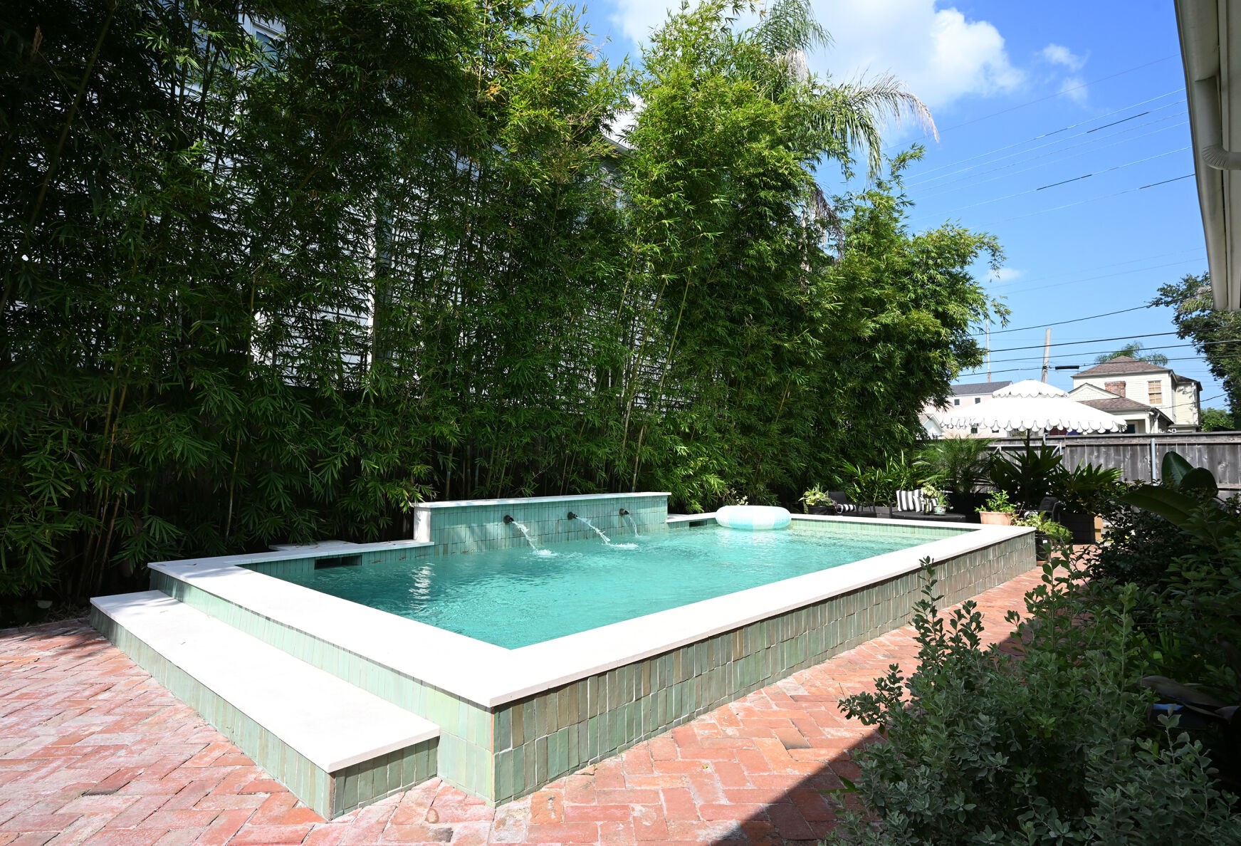 Reno creates a tropical haven in New Orleans Irish Channel ...