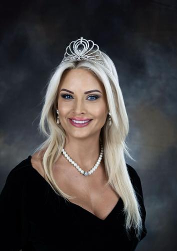 Eve heads under the waves for Mardi Gras dinner | Mardi Gras | nola.com
