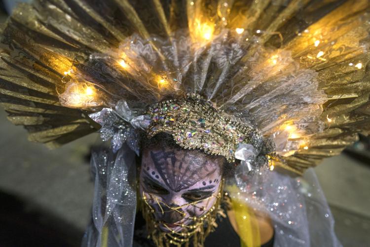 strolling bones parade