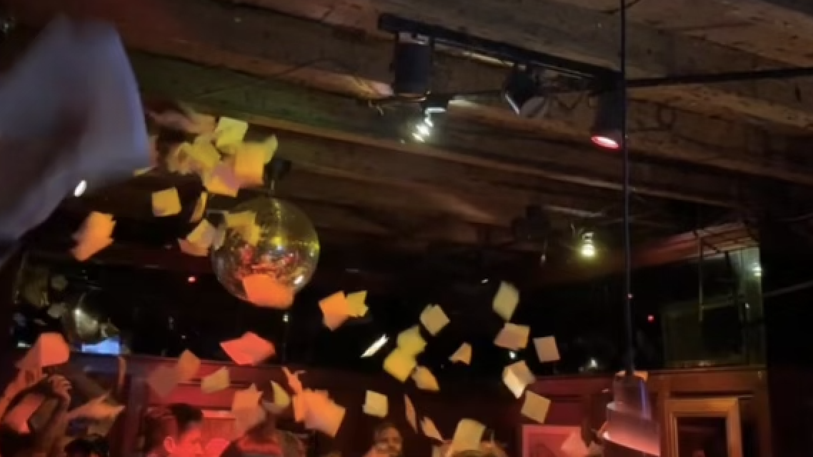 How to do napkin toss at Lafitte's gay bar in New Orleans ...