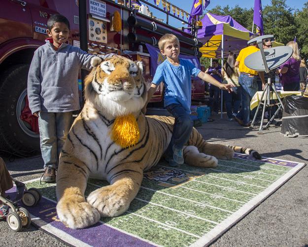 See all of the best LSU vs. Alabama tailgate photos | Sports | nola.com