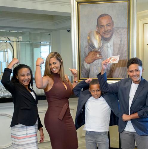 Raquel Smith's Instagram, Twitter & Facebook on IDCrawl