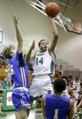 St. Paul's grabs 18-point lead then holds off Slidell in 6-5A opener ...